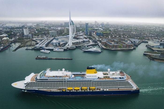 ℹ Spirit of Adventure llega a Portsmouth por primera vez