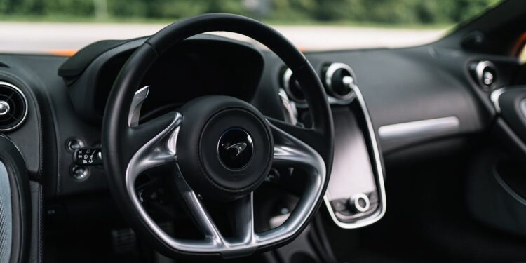 ℹ El Secreto para un Auto Impecable: Introducción al Detallado Automotriz